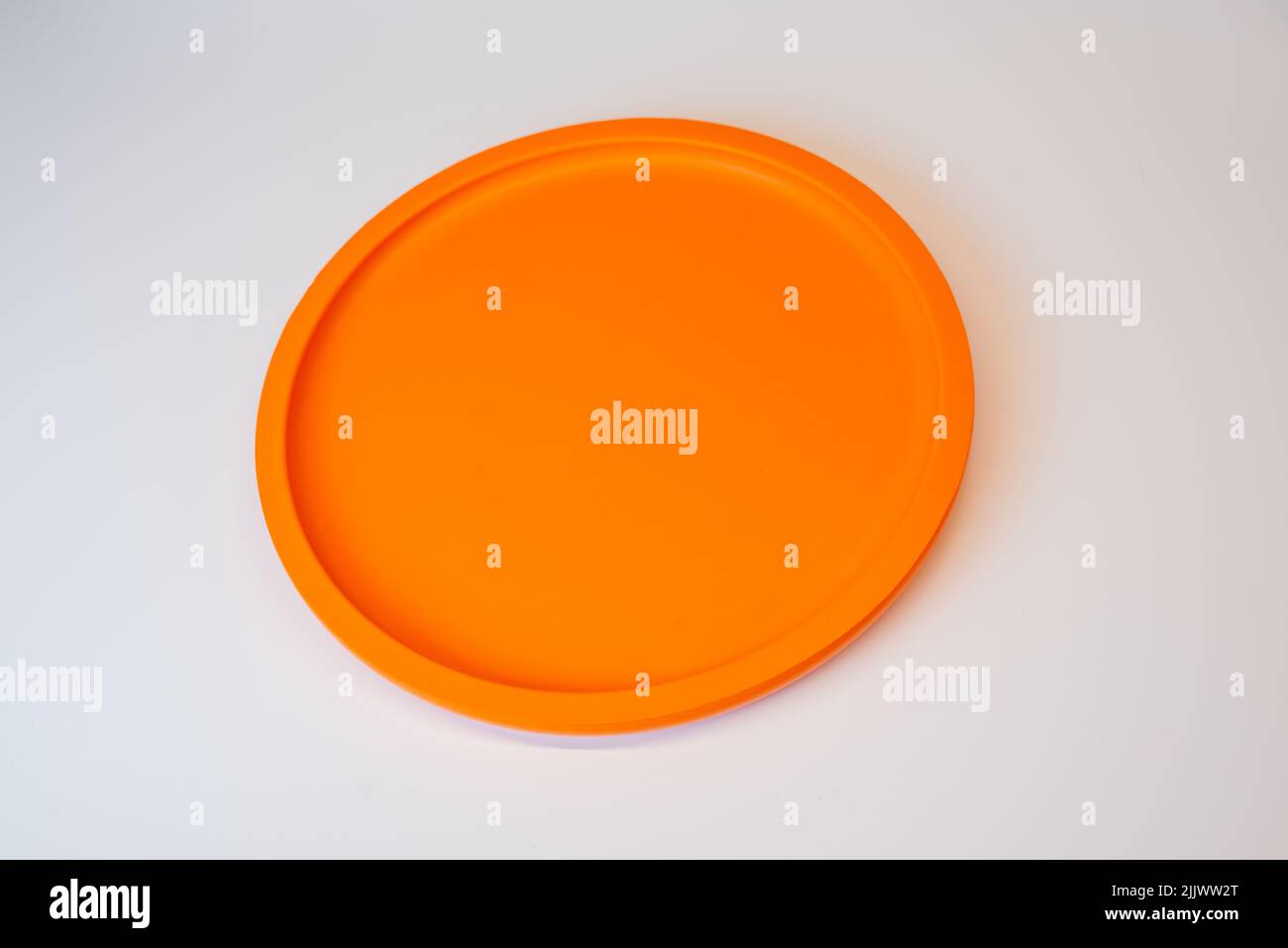 Plastic frisbee hi-res stock photography and images - Alamy