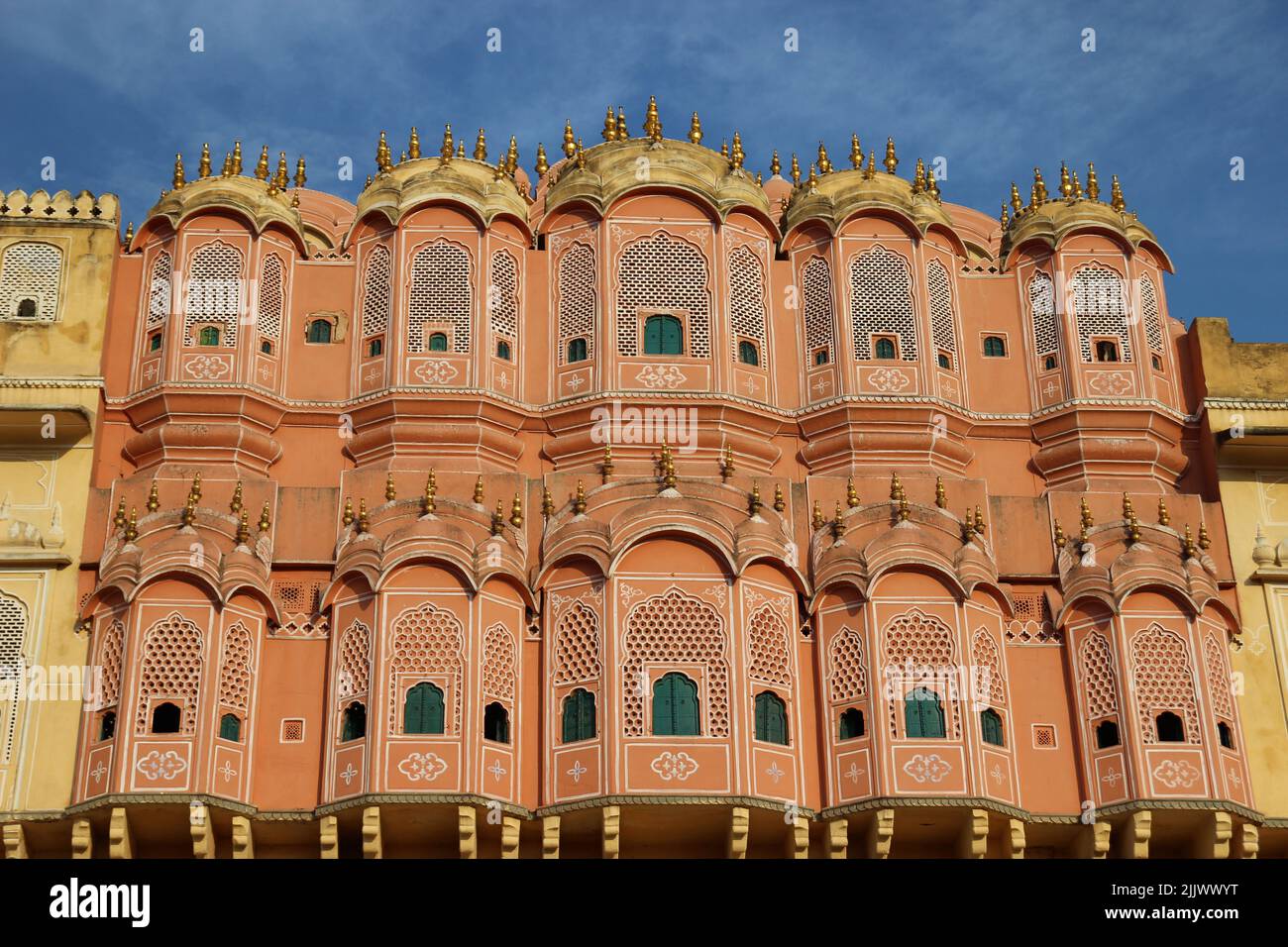 Facade of the Hawa Mahal in Jaipur Stock Photo - Alamy