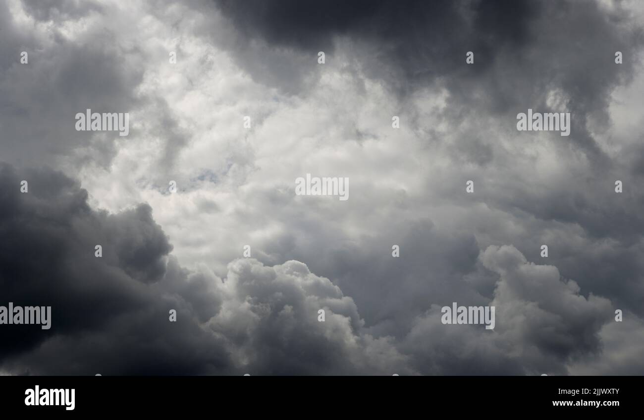 Thunder clouds rolling hi-res stock photography and images - Alamy