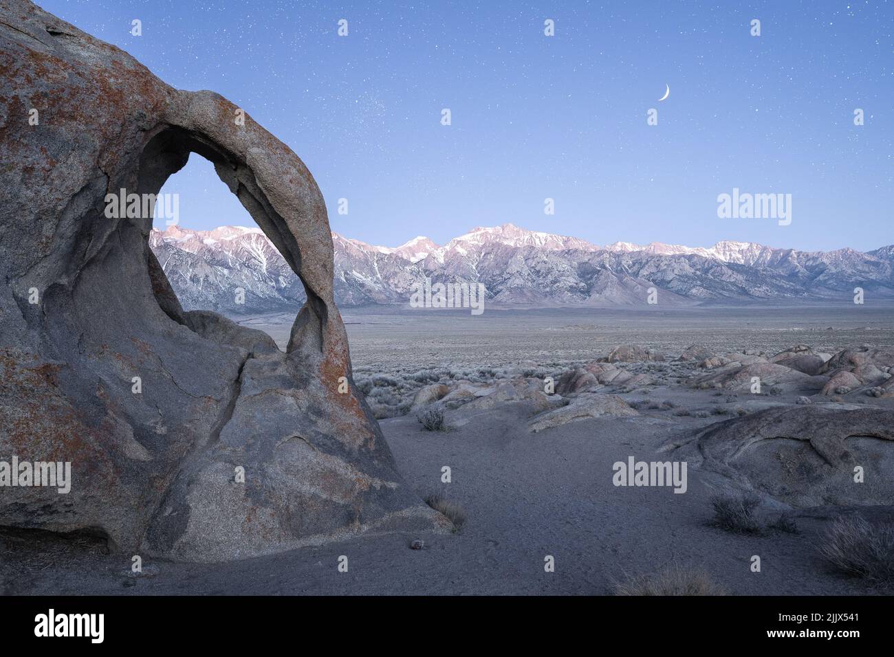 Famous rocky Mobius Arch located under starry sky at night in Alabama ...