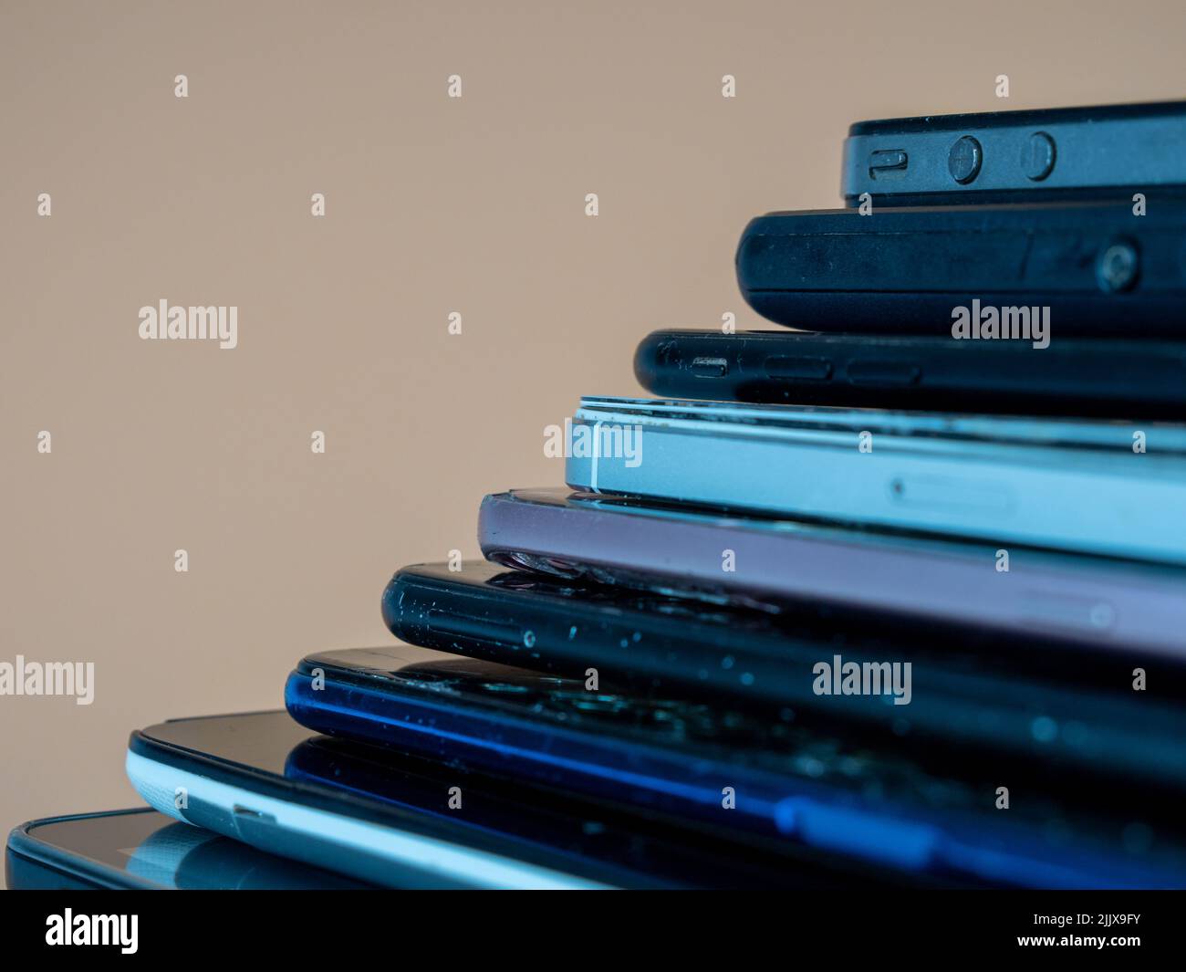 Old phones stack hi-res stock photography and images - Alamy