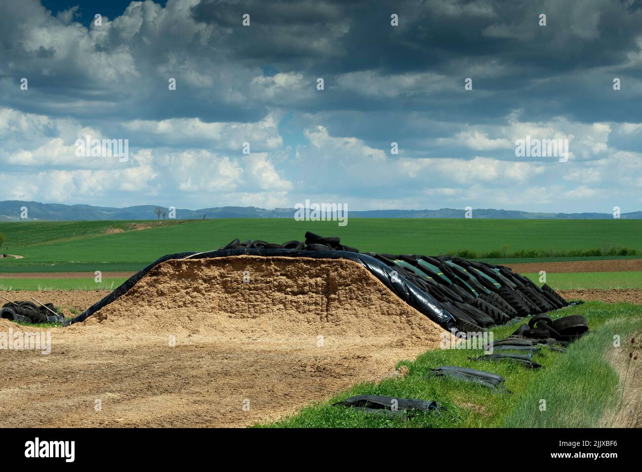 Tyres and silage hi-res stock photography and images - Alamy