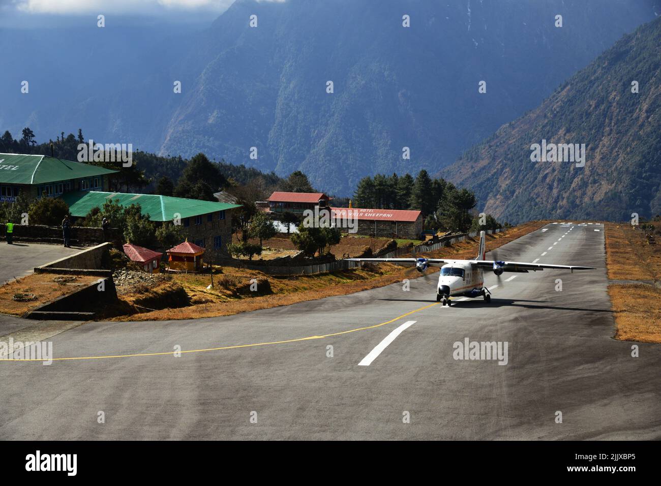 Lukla airport and plane landing hi-res stock photography and images - Alamy