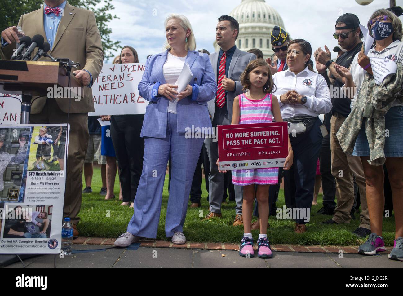 Brielle Robinson, the 9-year-old daughter of Sergeant First Class Heath ...