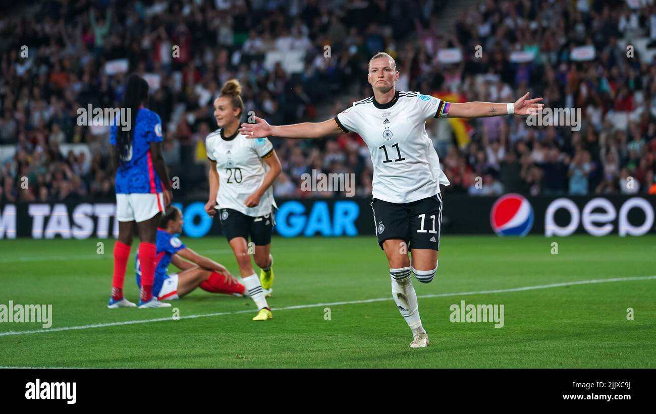 Alexandra popp july stadium mk hi-res stock photography and images - Alamy