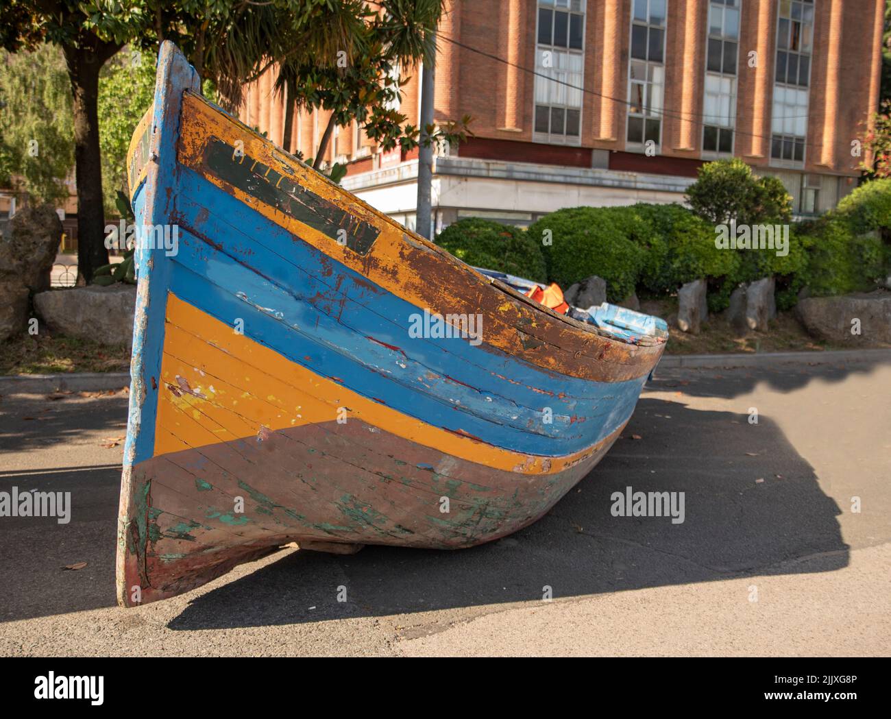 boat where immigrants try to flee their country Stock Photo - Alamy
