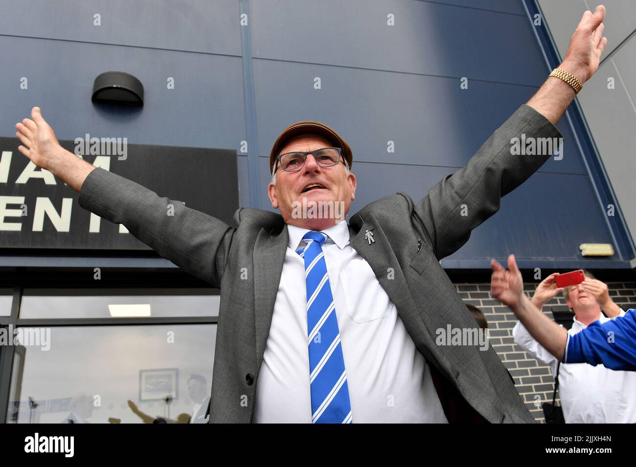 Frank rothwell new owner hi-res stock photography and images - Alamy