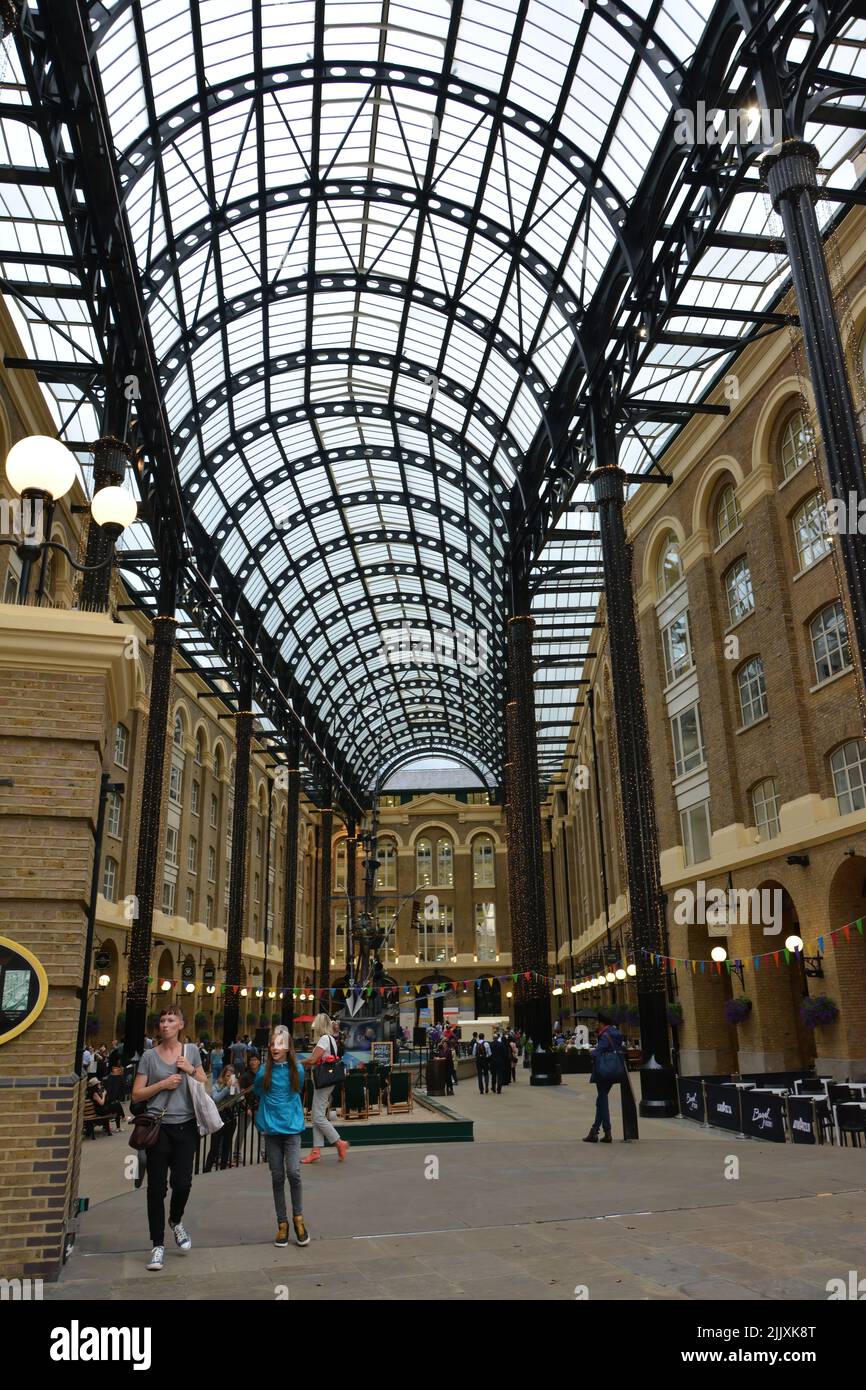Hay's Galleria (former Hay's Wharf) in central London Stock Photo - Alamy