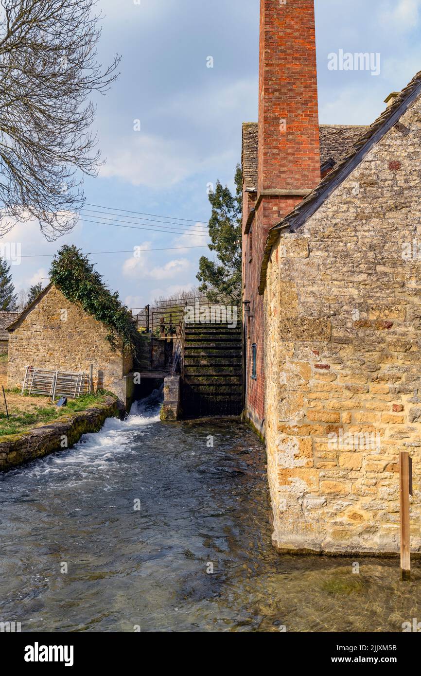 The Ols Mill at the River Eye in Lower Slaughter, Cotswold ...