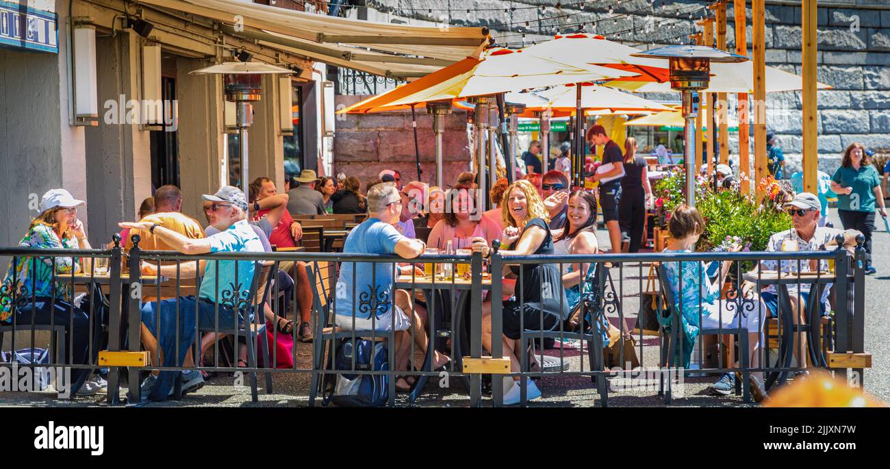 Vancouver food outside hi-res stock photography and images - Alamy