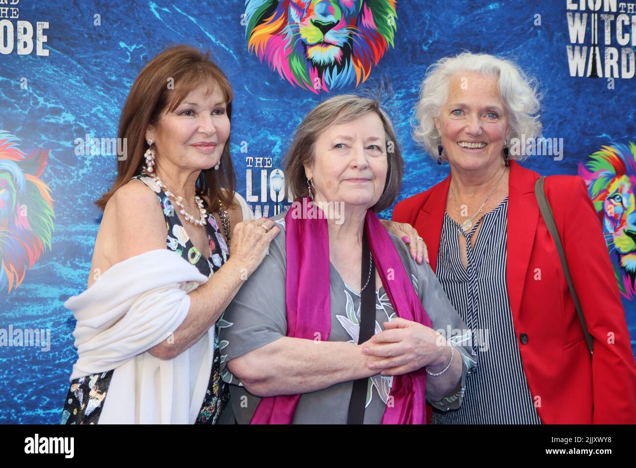 Louise jameson tenko hi-res stock photography and images - Alamy