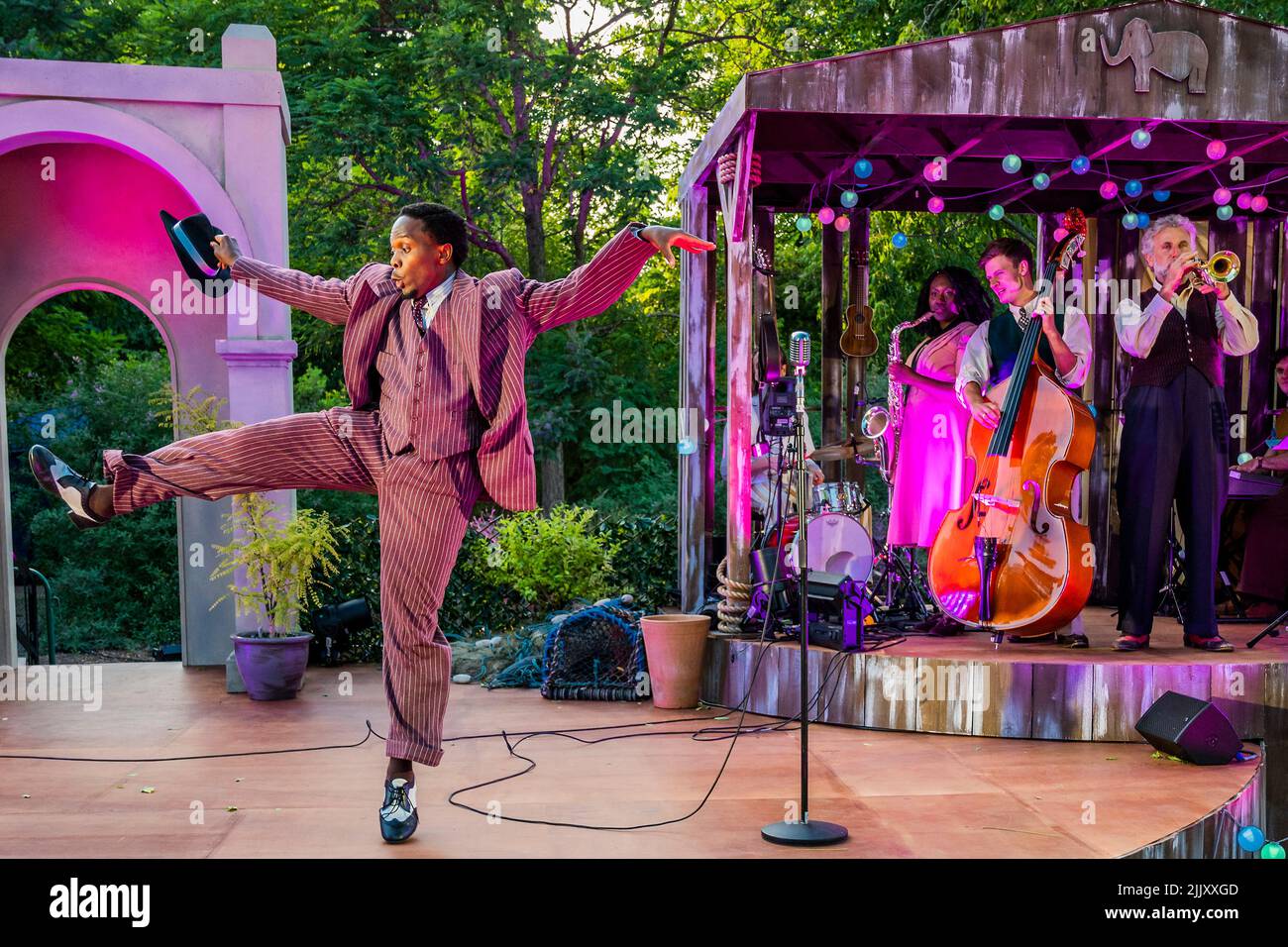 London, UK. 28th July, 2022. Kalungi Ssebandeke, Feste, with the band ...