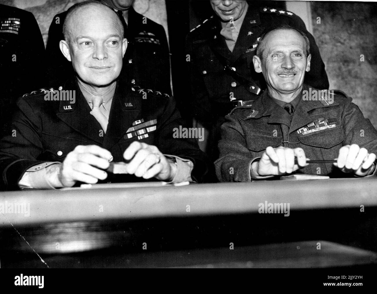 Supreme Command Meet - General Dwight D. Eisenhower, Supreme Commander ...