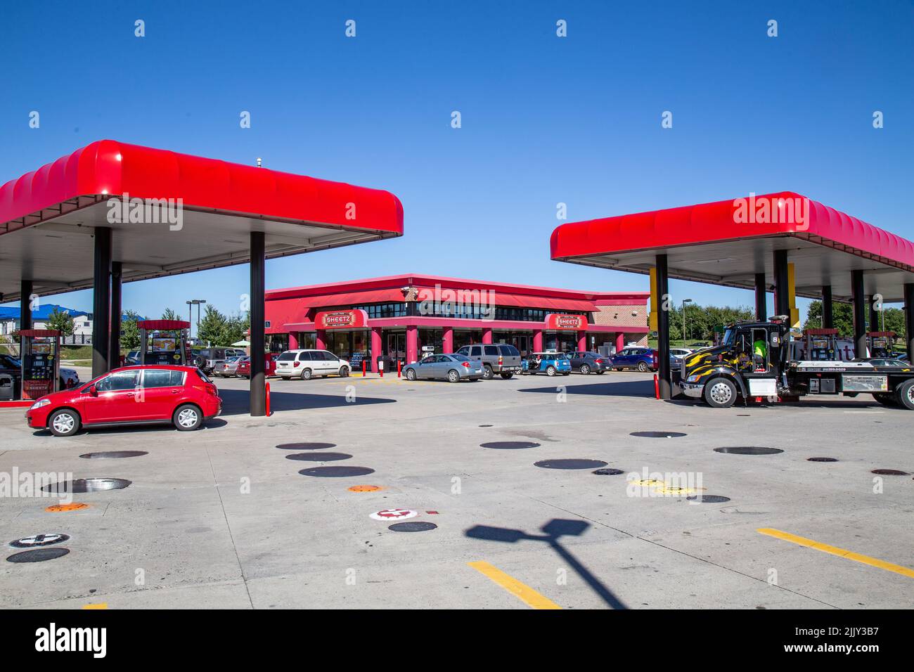 Lebanon, PA, USA - October 5, 2016: Sheetz sign at chain of convenience ...