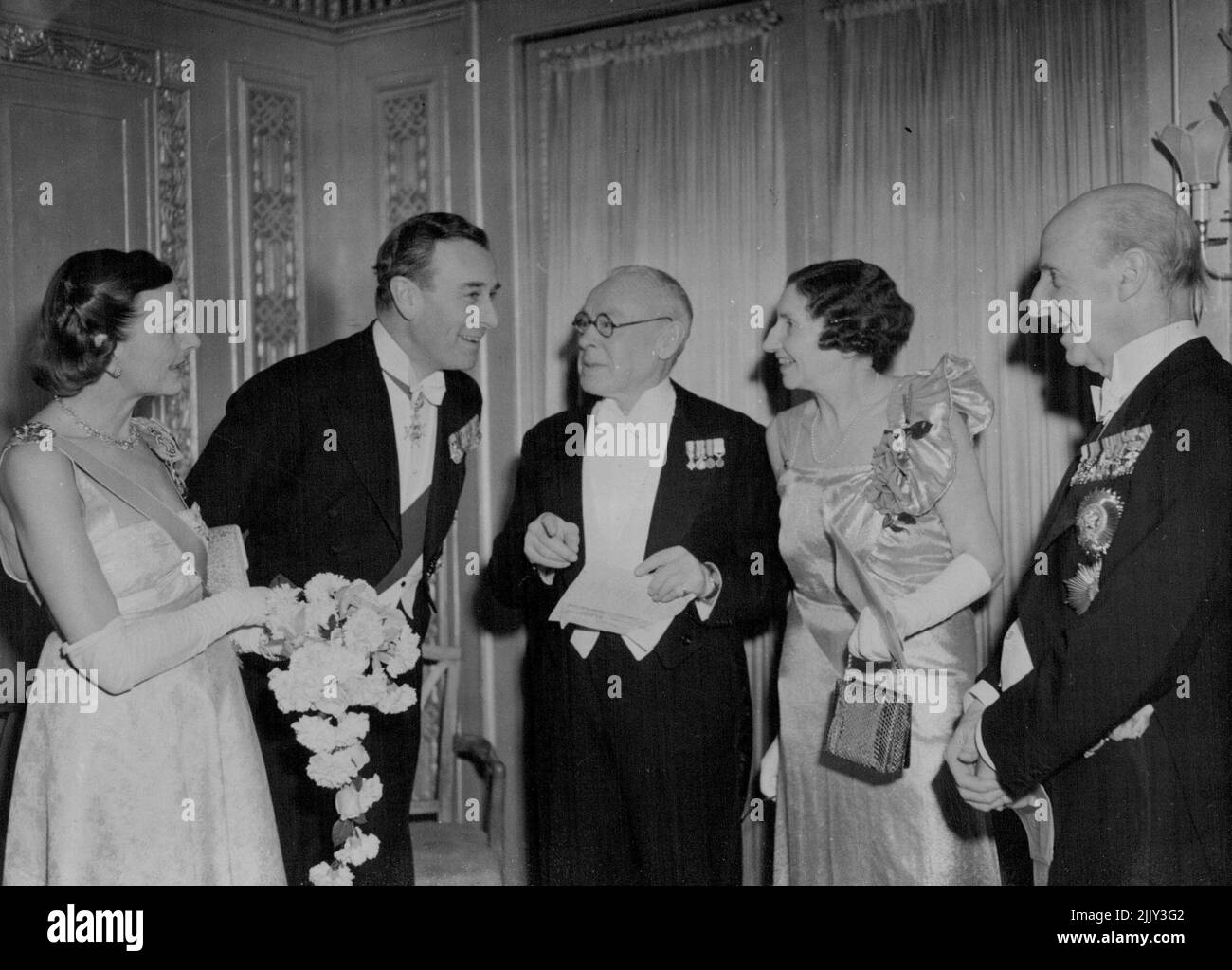 Sykes lady Black and White Stock Photos & Images - Alamy