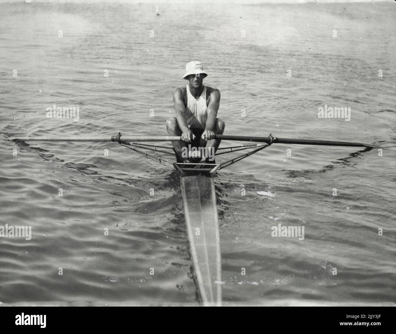 Bobby Pearce at practice in 1933. His great bulk seemed almost too big ...