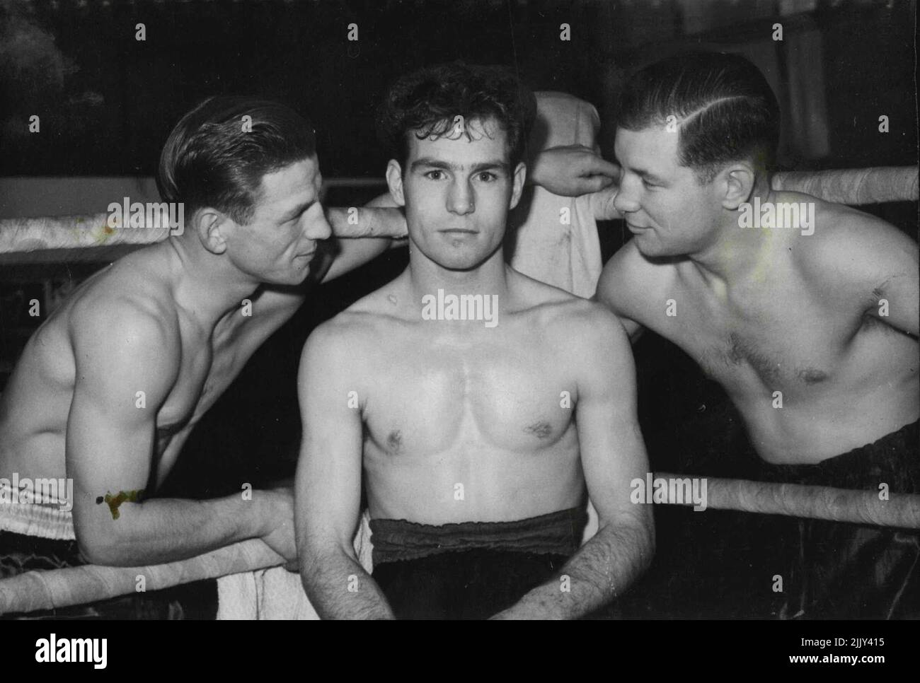 Bantam weights hi-res stock photography and images - Alamy