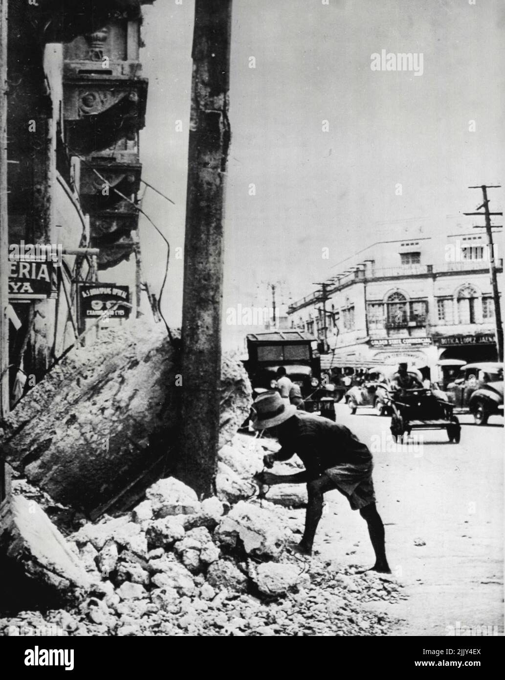 Quake Brings More Destruction - Rubble once again litters streets of ...