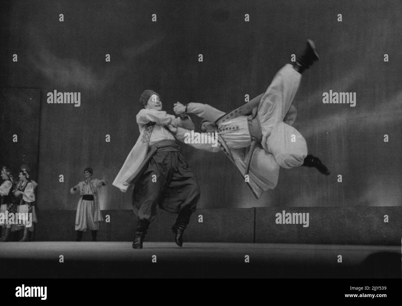 Exciting moment on the stage of London's Empress Hall when two fur ...