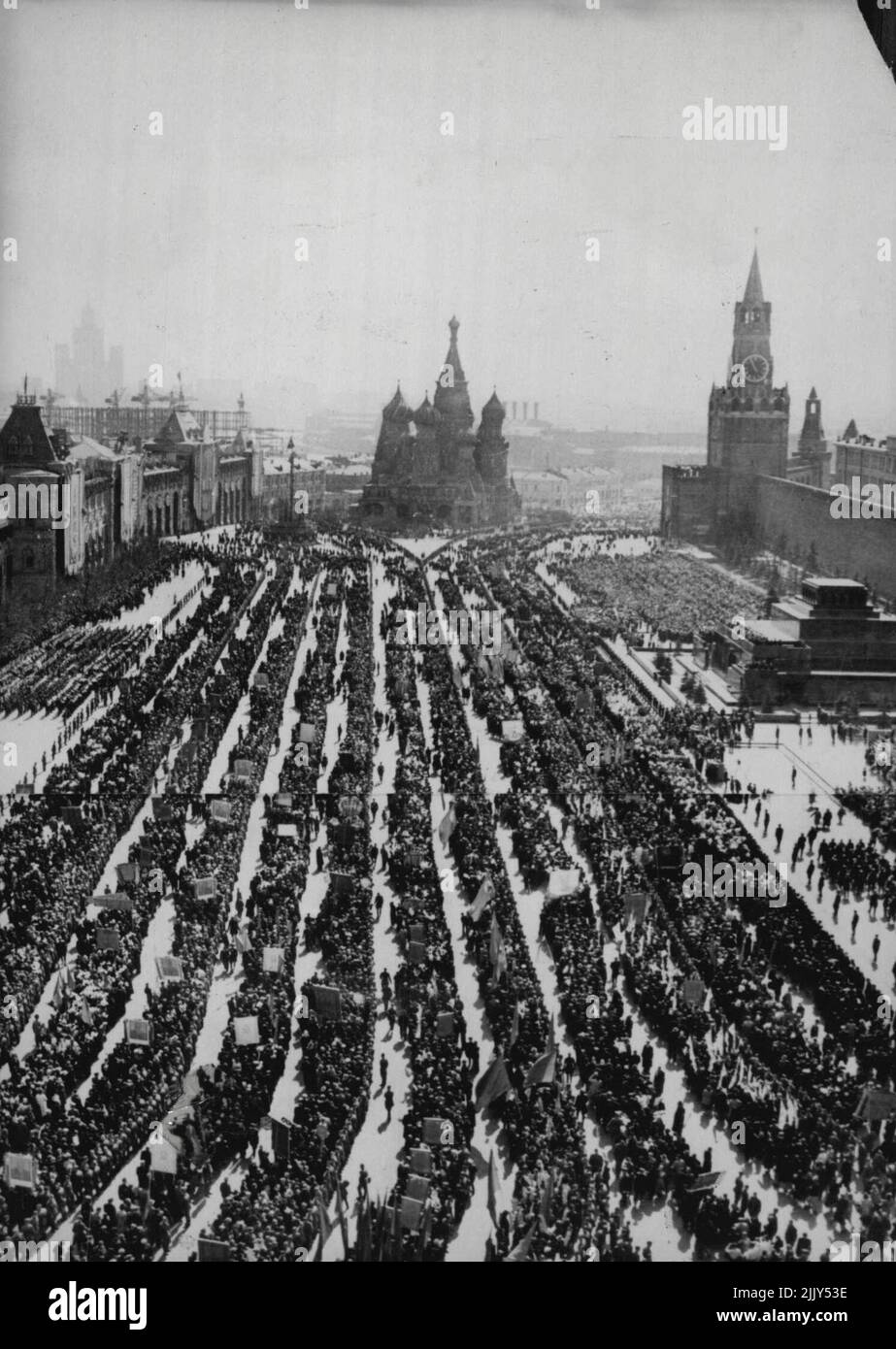 May Day Rally in Moscow - This two-picture join-up gives a general view ...