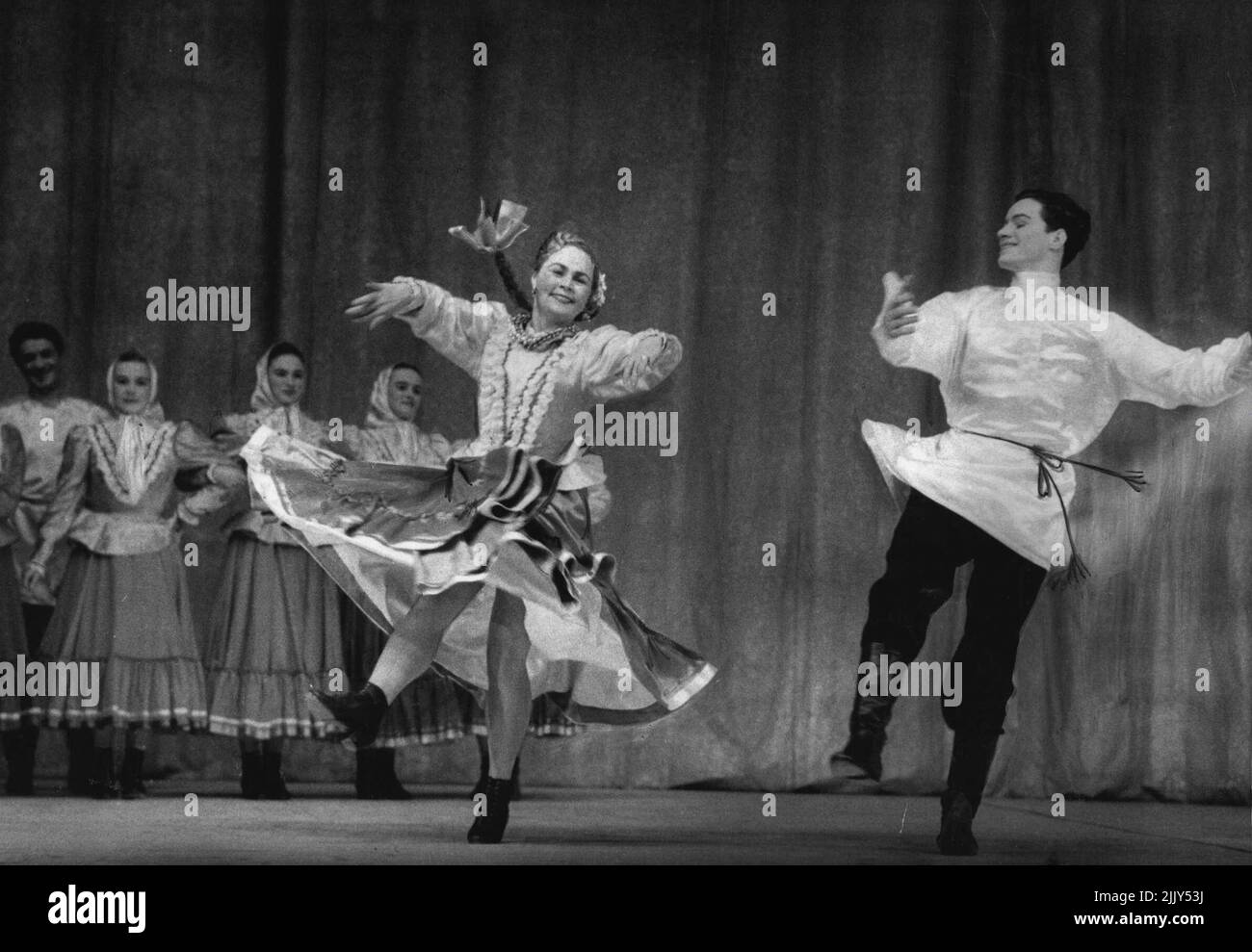 Russian cossacks dancer hi-res stock photography and images - Alamy