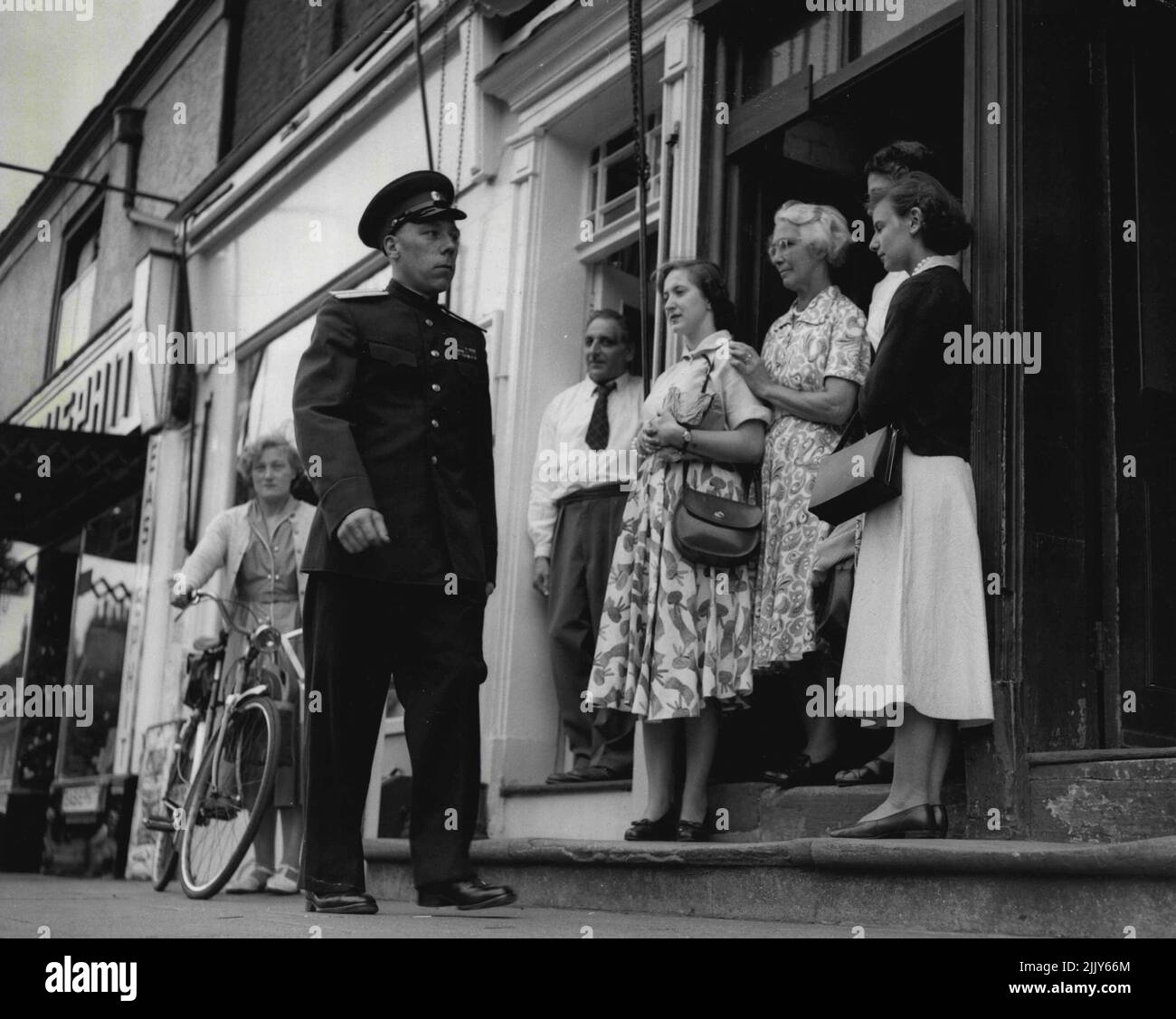 Englishman Wears A Russian Uniform -- 23 year old Ron Woodcock took a ...