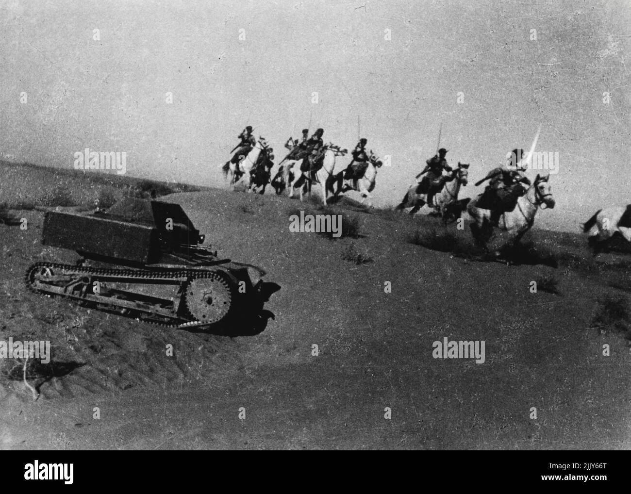 Red army tanks hi-res stock photography and images - Alamy