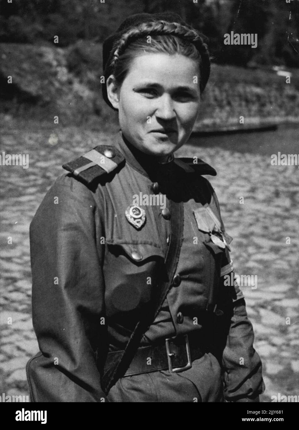 Red Army Woman Soldier Guards The Allied Front on The Elbe -- Karuma ...