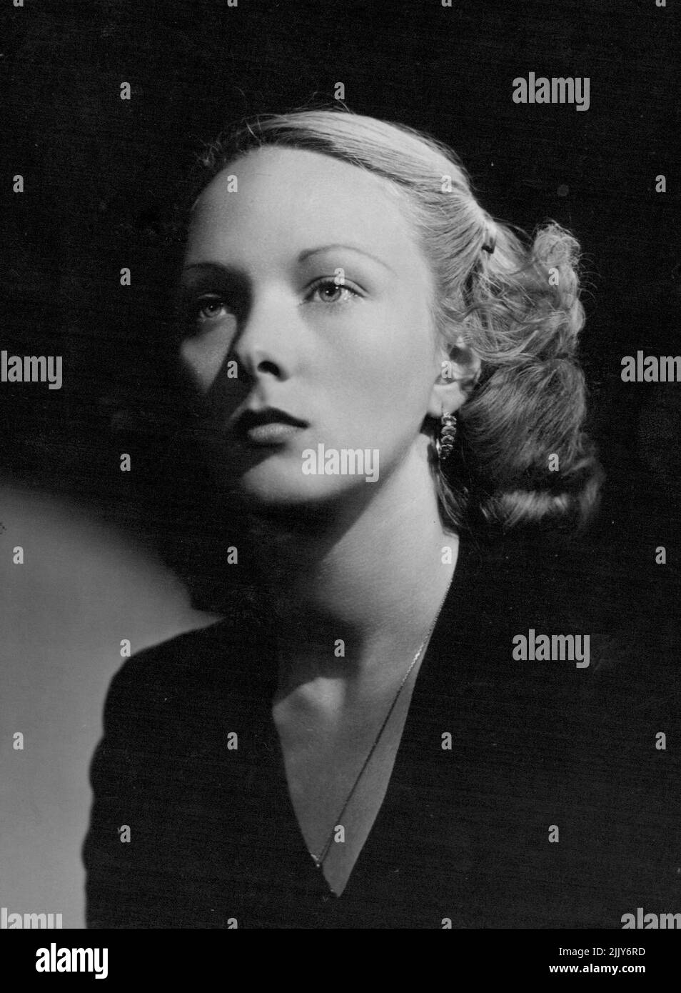 Lady iris kemp hi-res stock photography and images - Alamy