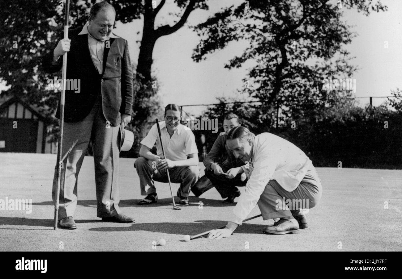 Billiards historical hi-res stock photography and images - Alamy