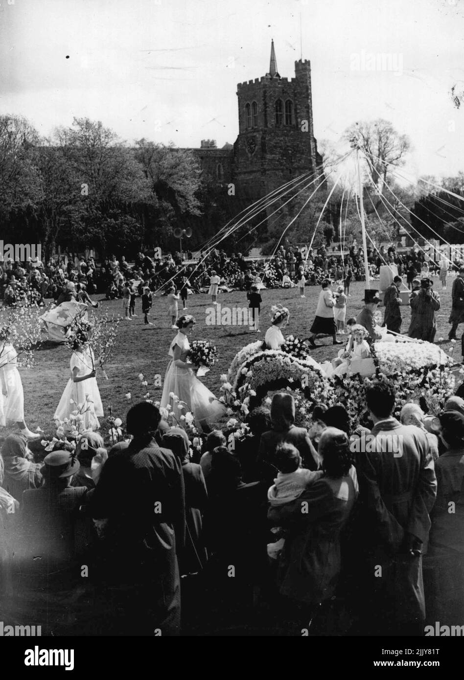 Maypole on the Village Green at Easton, Bedfordshire, birthplace of ...