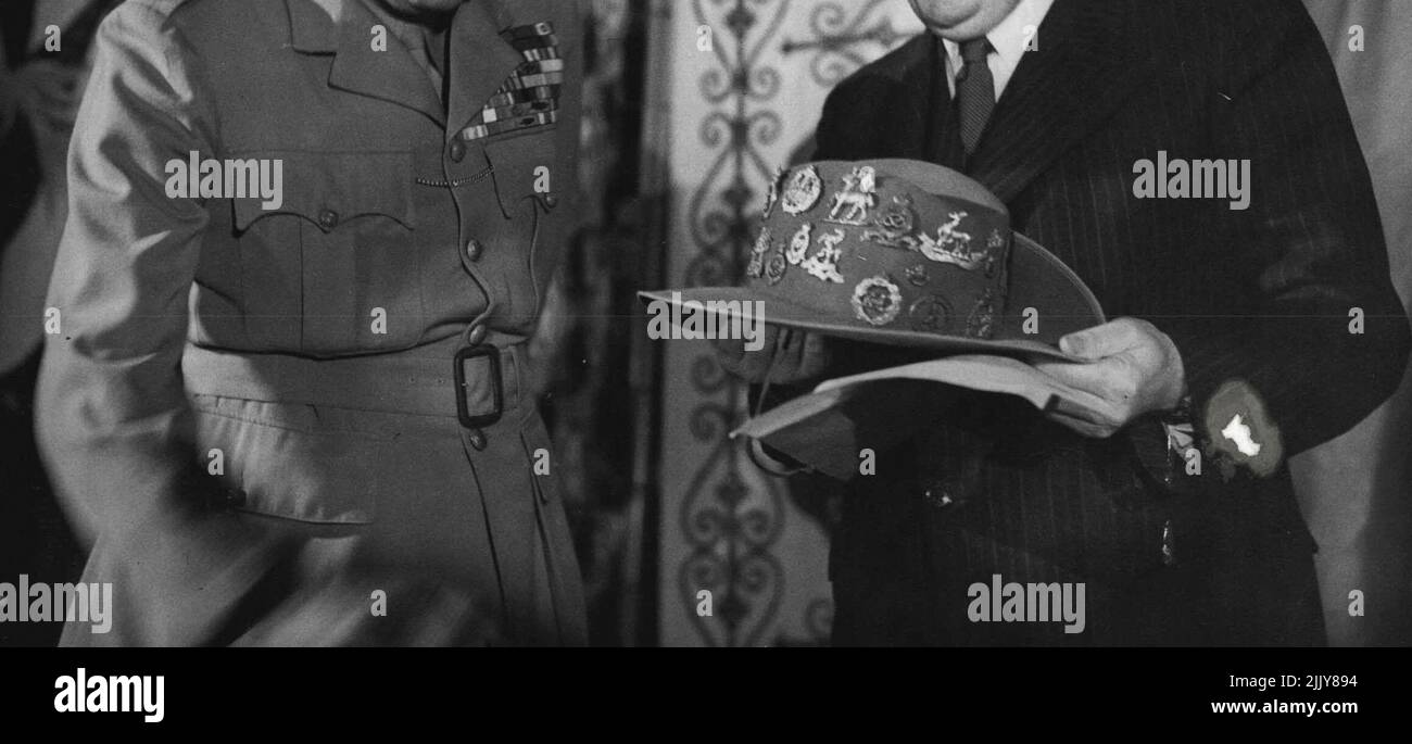 Monty Presents His Bush - Hat To Australia: At a ceremony at Australia ...