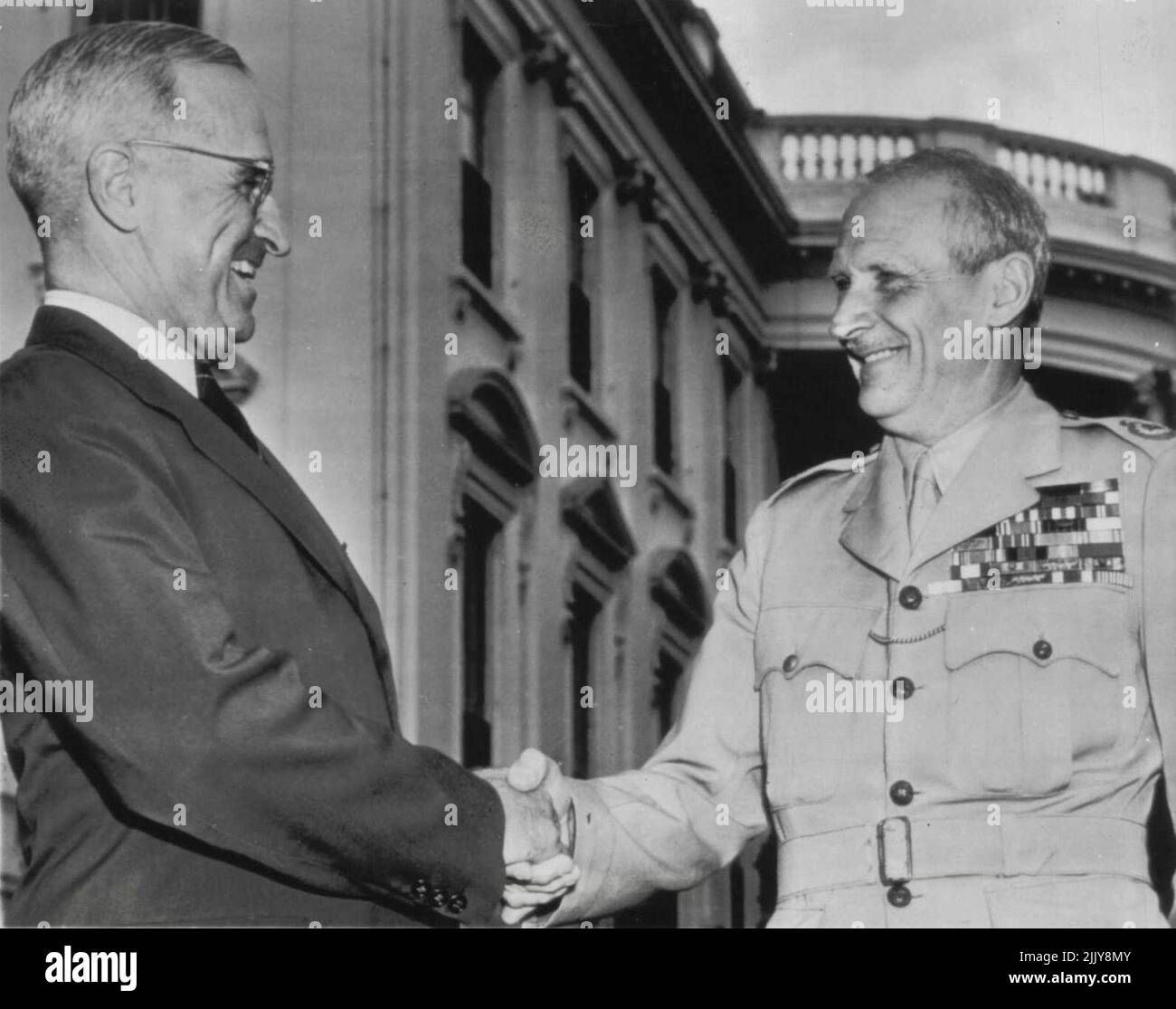 General field marshal bernard law montgomery hi-res stock photography ...