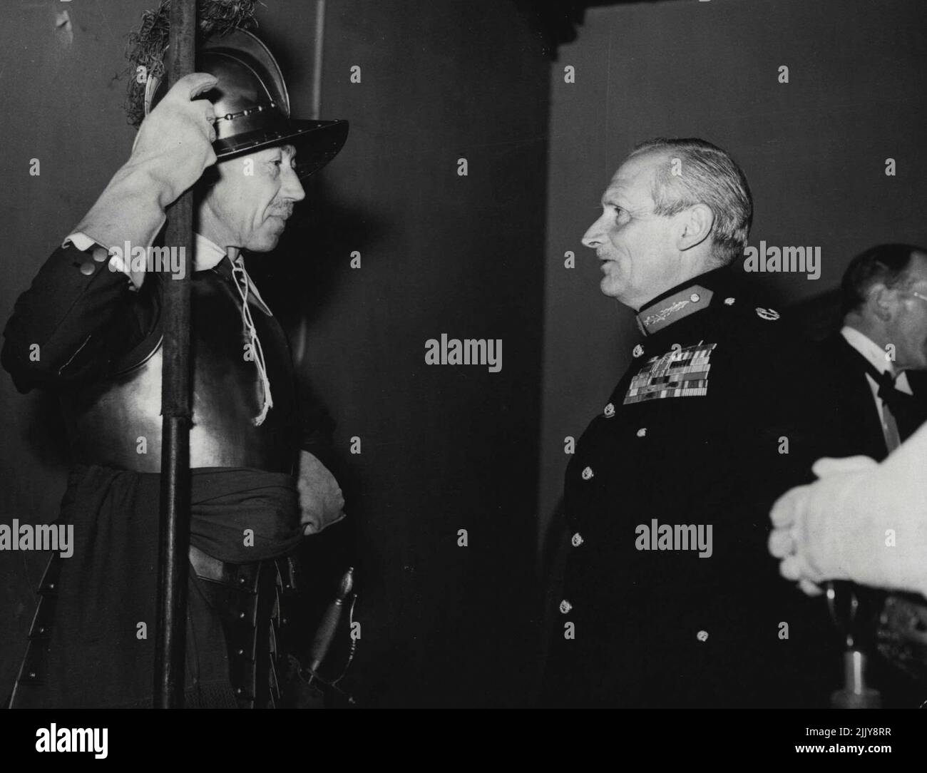 Bernard montgomery and 1946 hi-res stock photography and images - Alamy