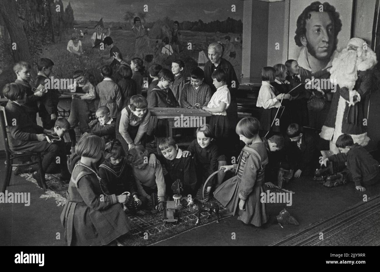 School photo soviet union hi-res stock photography and images - Alamy