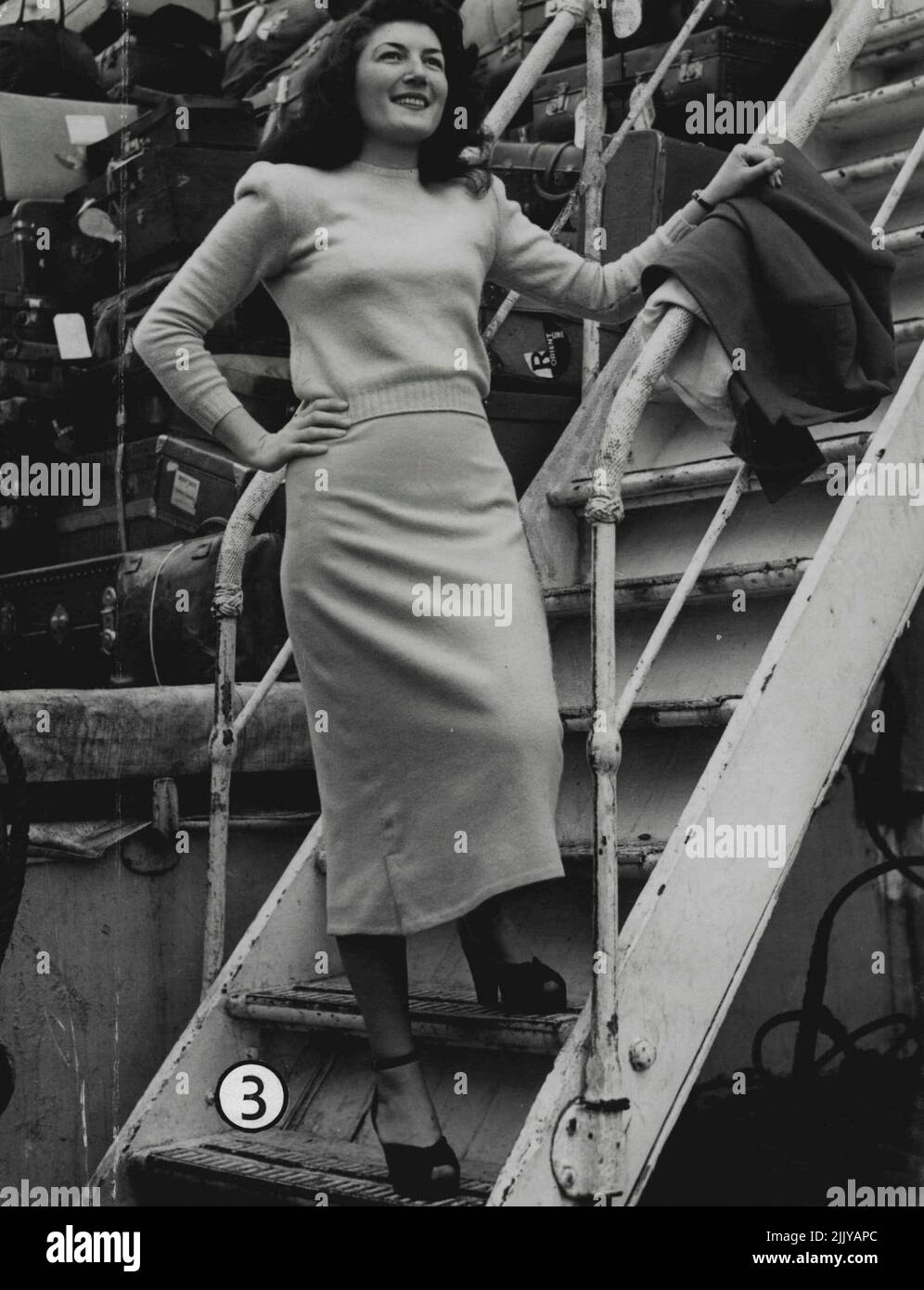 Tractive Italian, Mrs. E. Watkins, arrived by the Ormonde with her ...