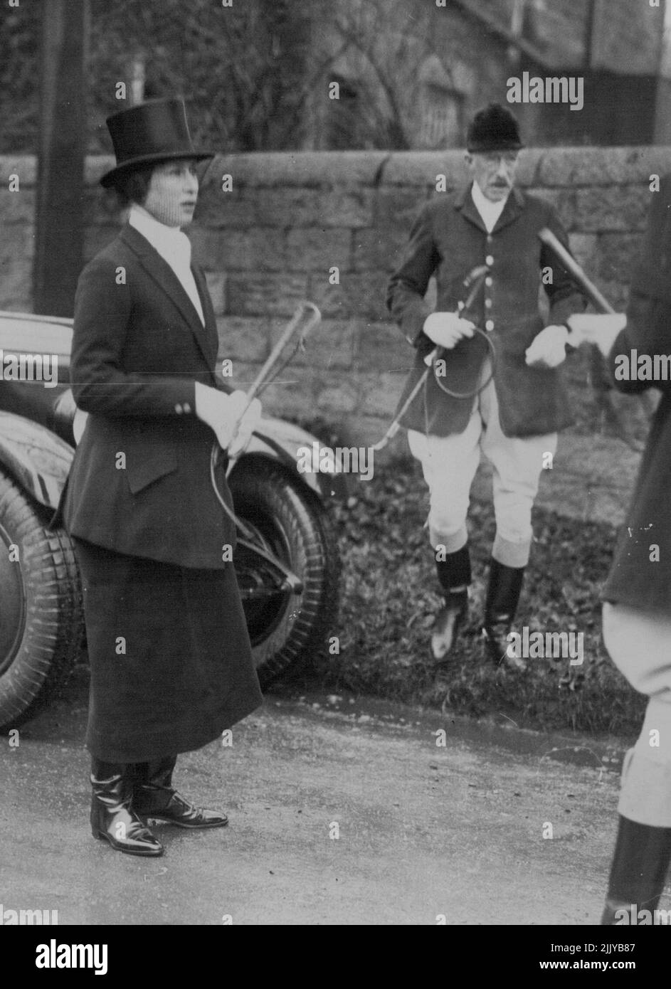 Princess Mary and the Earl of ***** arriving for the meet. April 08 ...