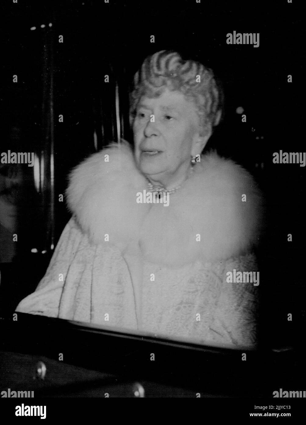 Queen Mary A Great Grandmother Son Born To Princess Elizabeth -- With ...