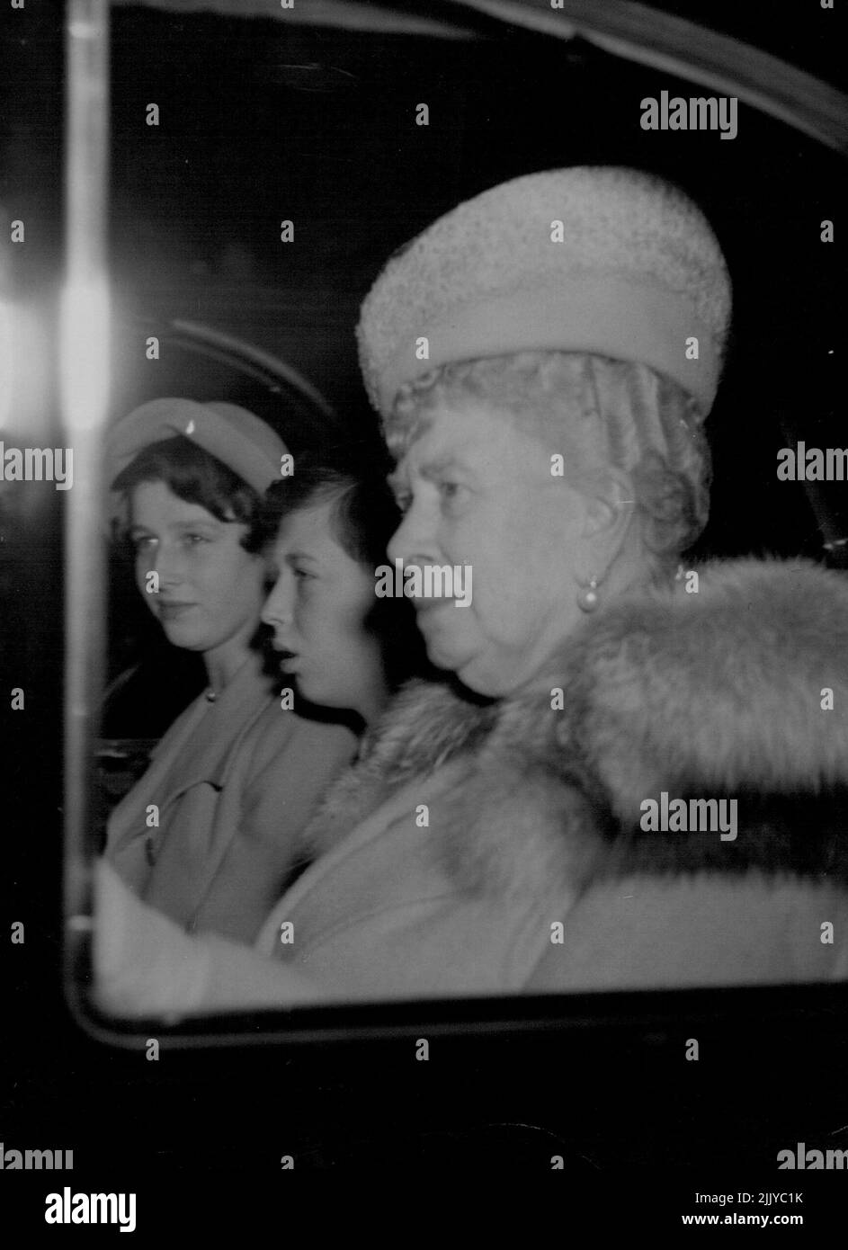 Duke of kent and queen elizabeth hi-res stock photography and images ...