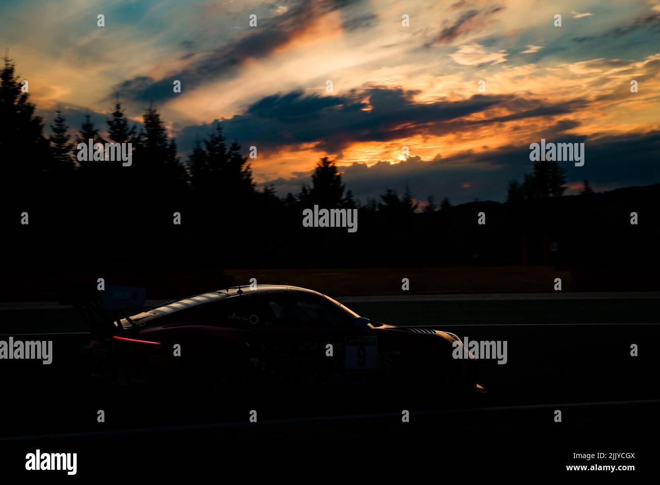 09 Herberth Motorsport, Porsche 911 GT3-R of Antares AU, Kevin TSE ...