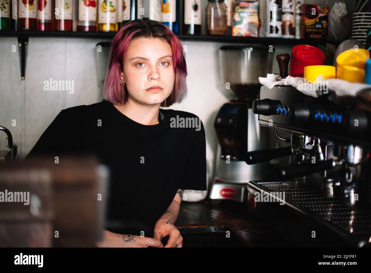 Sad woman counter hi-res stock photography and images - Alamy