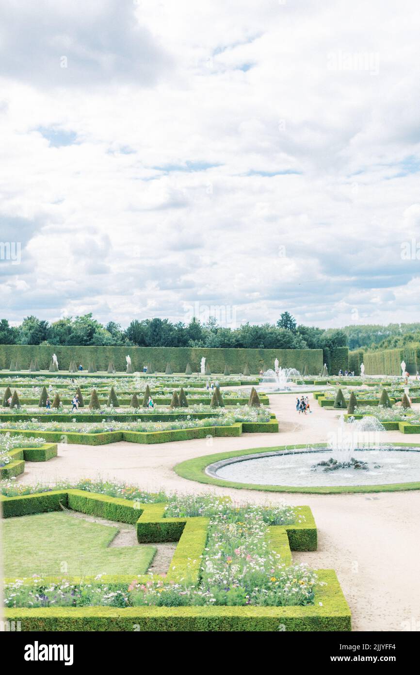 Versaille gardens hi-res stock photography and images - Alamy