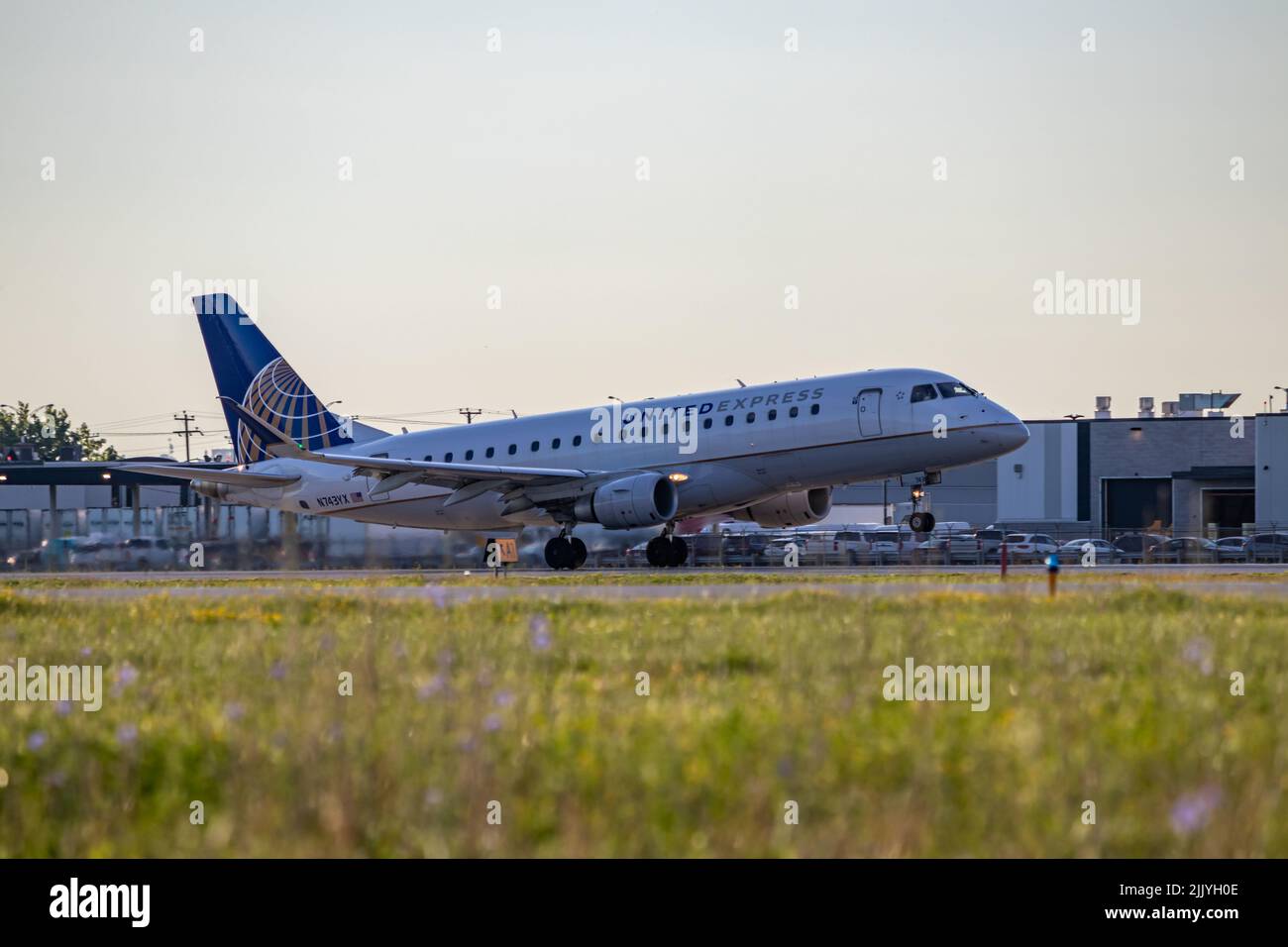 Montreal, Quebec, Canada 07-04-2022: United Express Embraer E175 taking ...