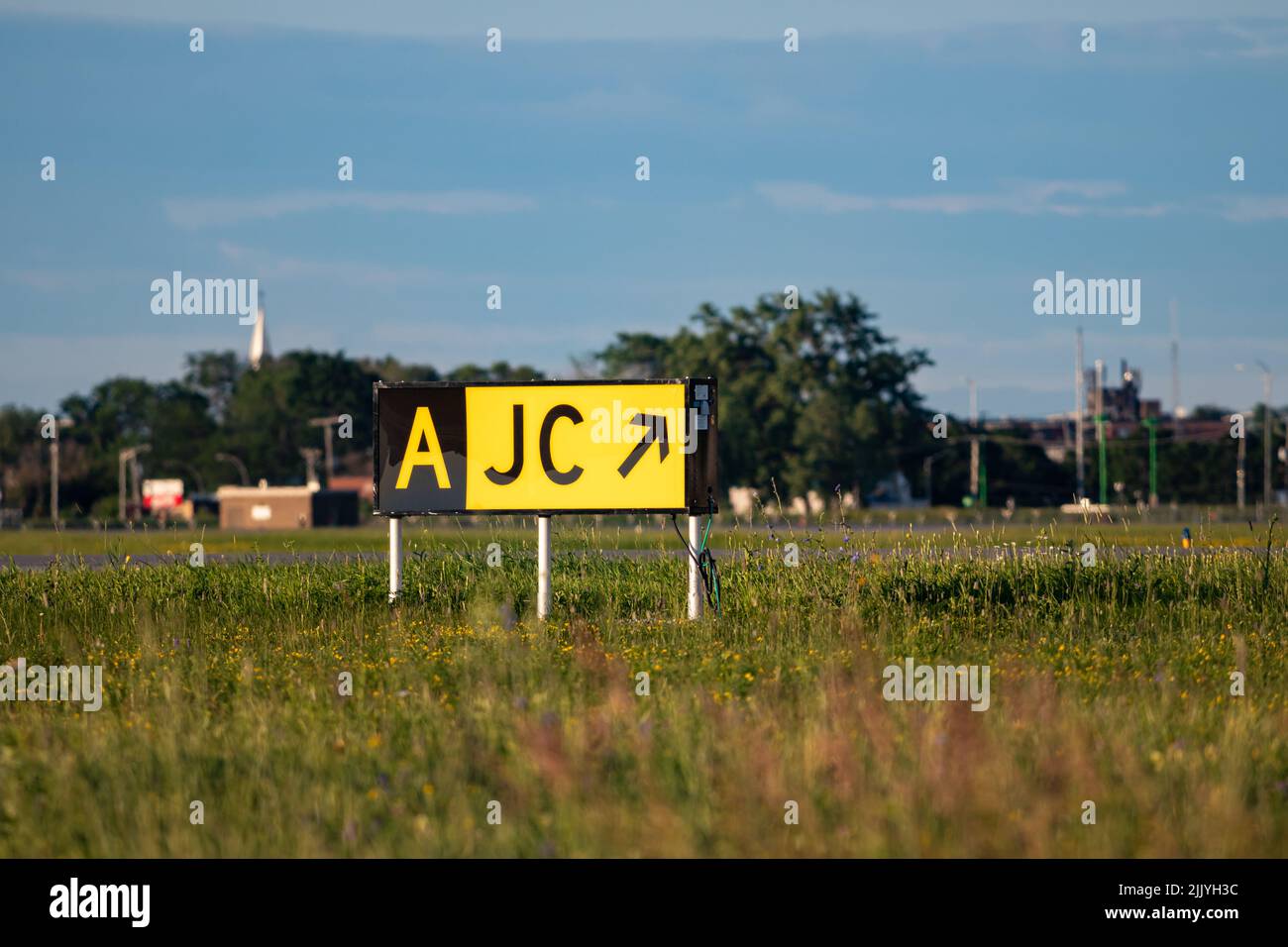 Montreal, Quebec, Canada 07-04-2022: Airport taxiway sign. The meaning ...
