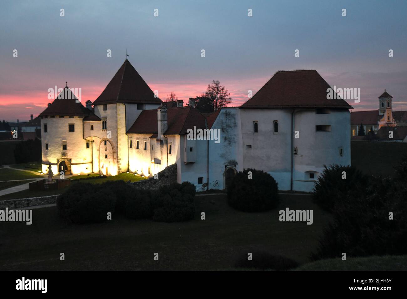 Gothic medieval castle hi-res stock photography and images - Alamy