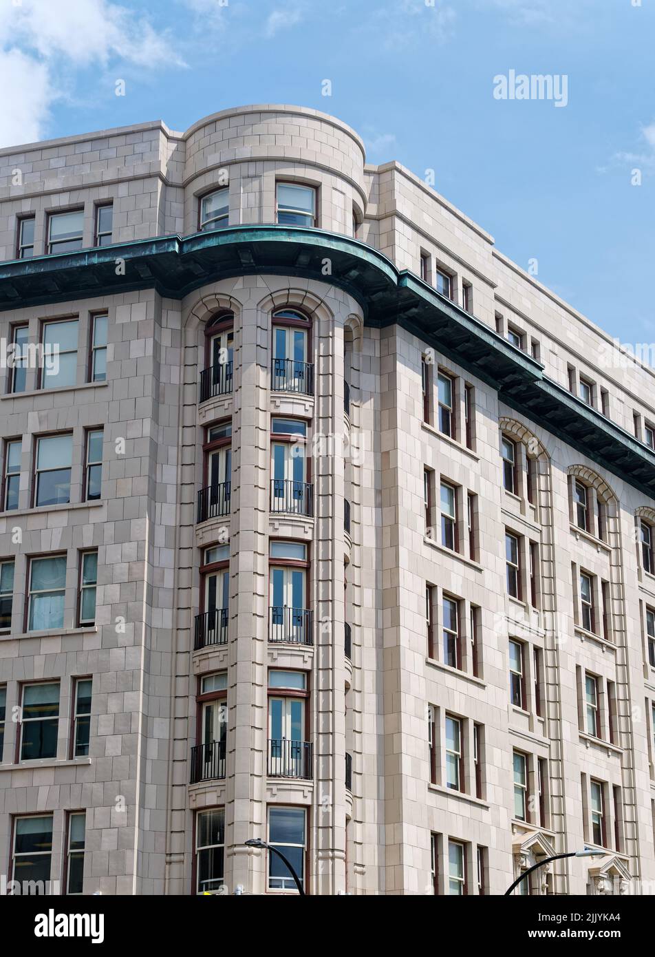 Downtown victoria office buildings hi-res stock photography and images ...