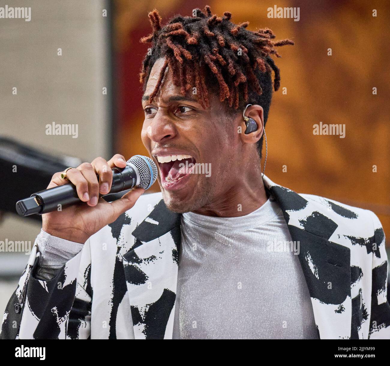 NEW YORK, NY, USA - JUNE 17, 2022: Jon Batiste Performs on NBC's "Today ...