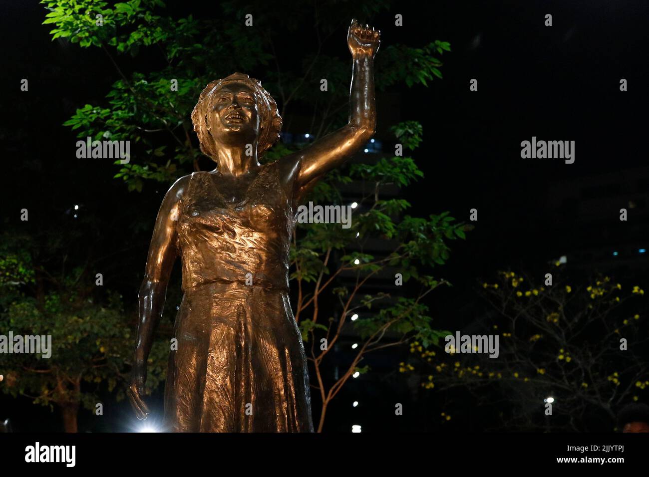 Marielle Franco statue in tribute to murder councilwoman. Homage to ...
