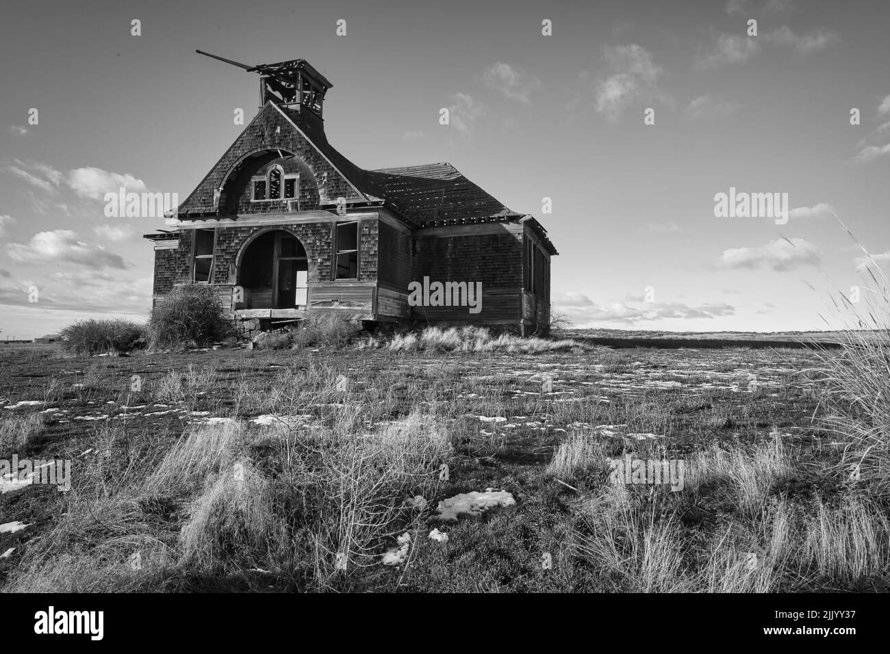 Derelict country school hi-res stock photography and images - Alamy