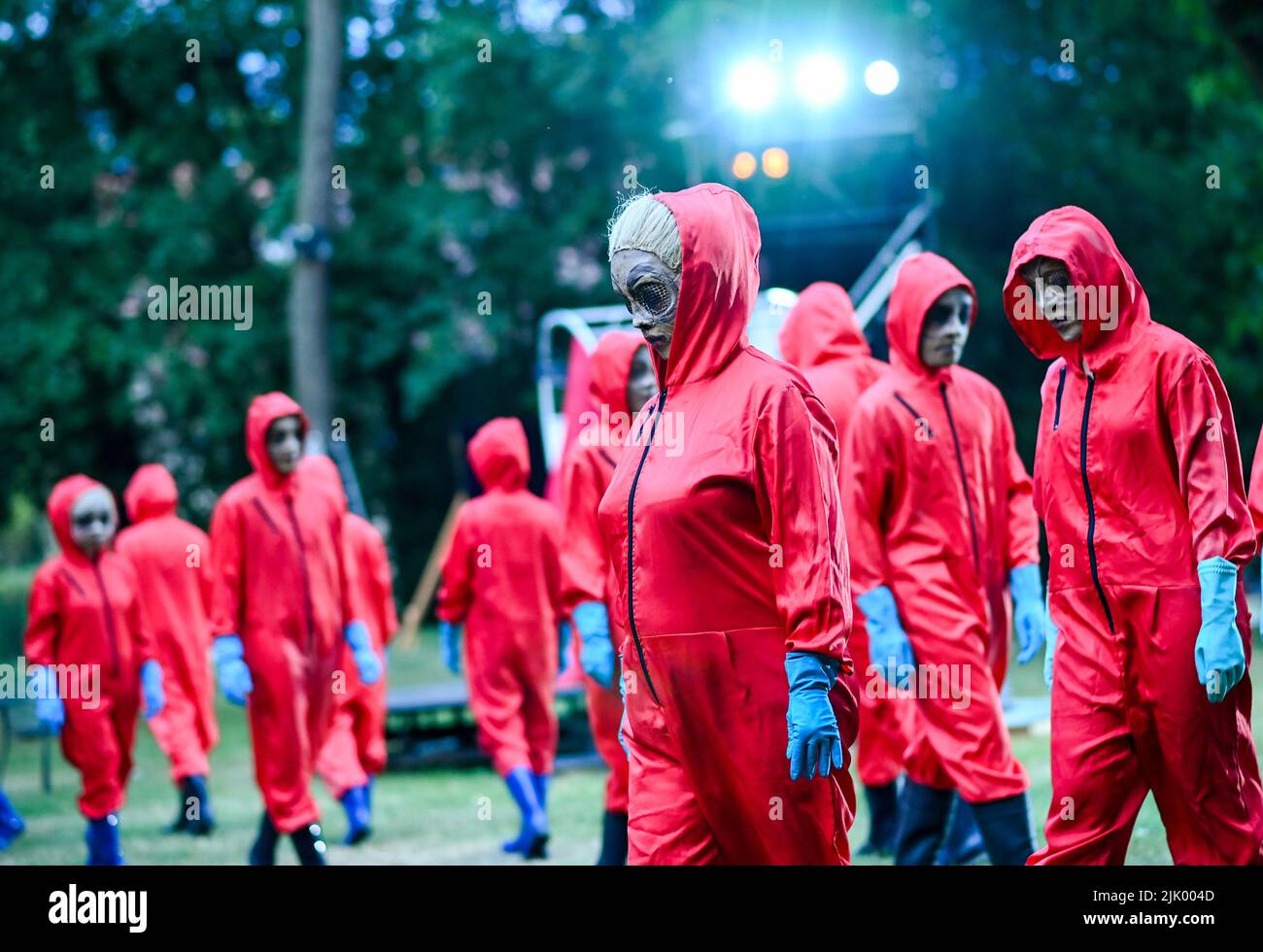 Metropolis lang workers hi-res stock photography and images - Alamy